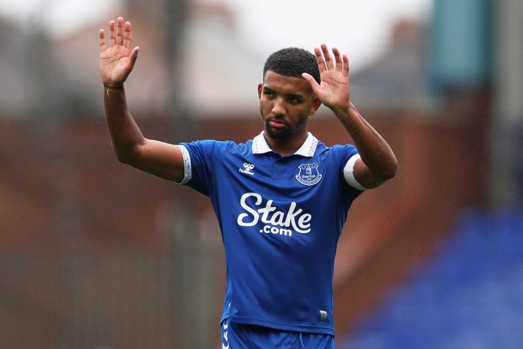 Southampton boss clears the air on Everton loanee exit rumours – The ...